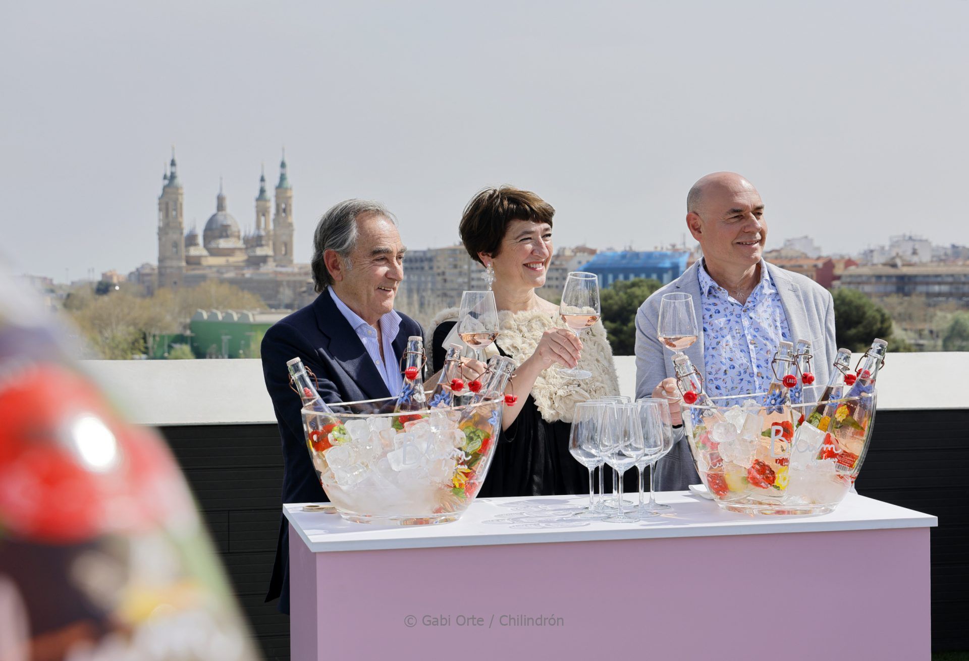 Llega al mercado Blum by LAUS, el nuevo frizzante rosado de la bodega ...
